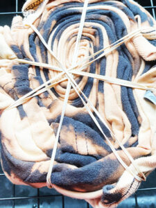 Easy Reverse Tie Dye Tutorial With and Without Bleach - Hands That Bless