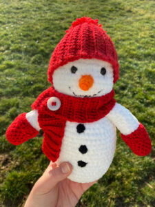 Charming Free Crochet Snowman Pattern For Winter Delight - Hands That Bless