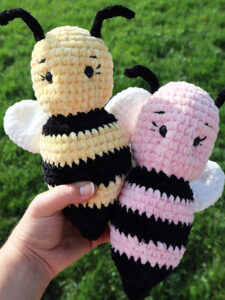 Free Crochet Bumble Bee Pattern Tutorial - Hands That Bless