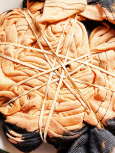 Easy Reverse Tie Dye Tutorial With and Without Bleach - Hands That Bless