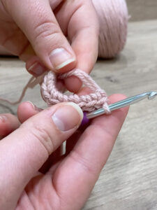 Learn How To Crochet A Magic Circle (Magic Ring Tutorial) - Hands That ...
