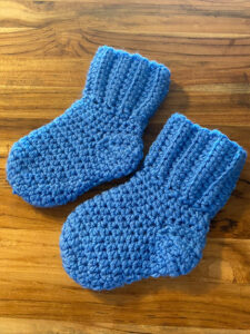 Free and Easy Crochet Baby Socks Pattern - Hands That Bless