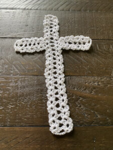 Free Lace Crochet Cross Pattern With Easy Tutorial - Hands That Bless